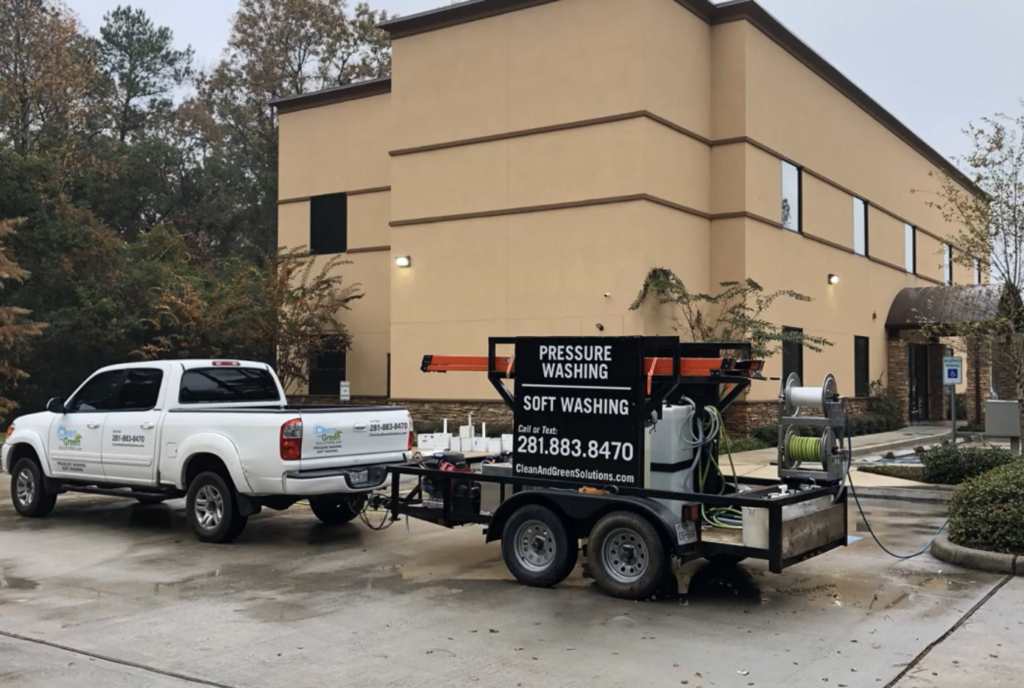 Commercial Building Wash - Doug Rucker's Pressure Washing School